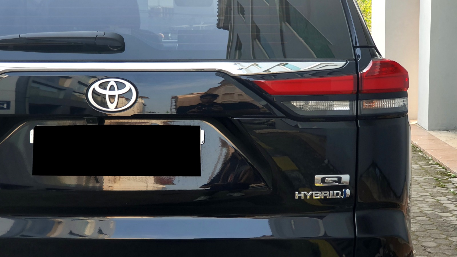 Toyota Kijang Innova Zenix Q Hybrid 2023 hitam km 15 ribuan sunroof 4852802