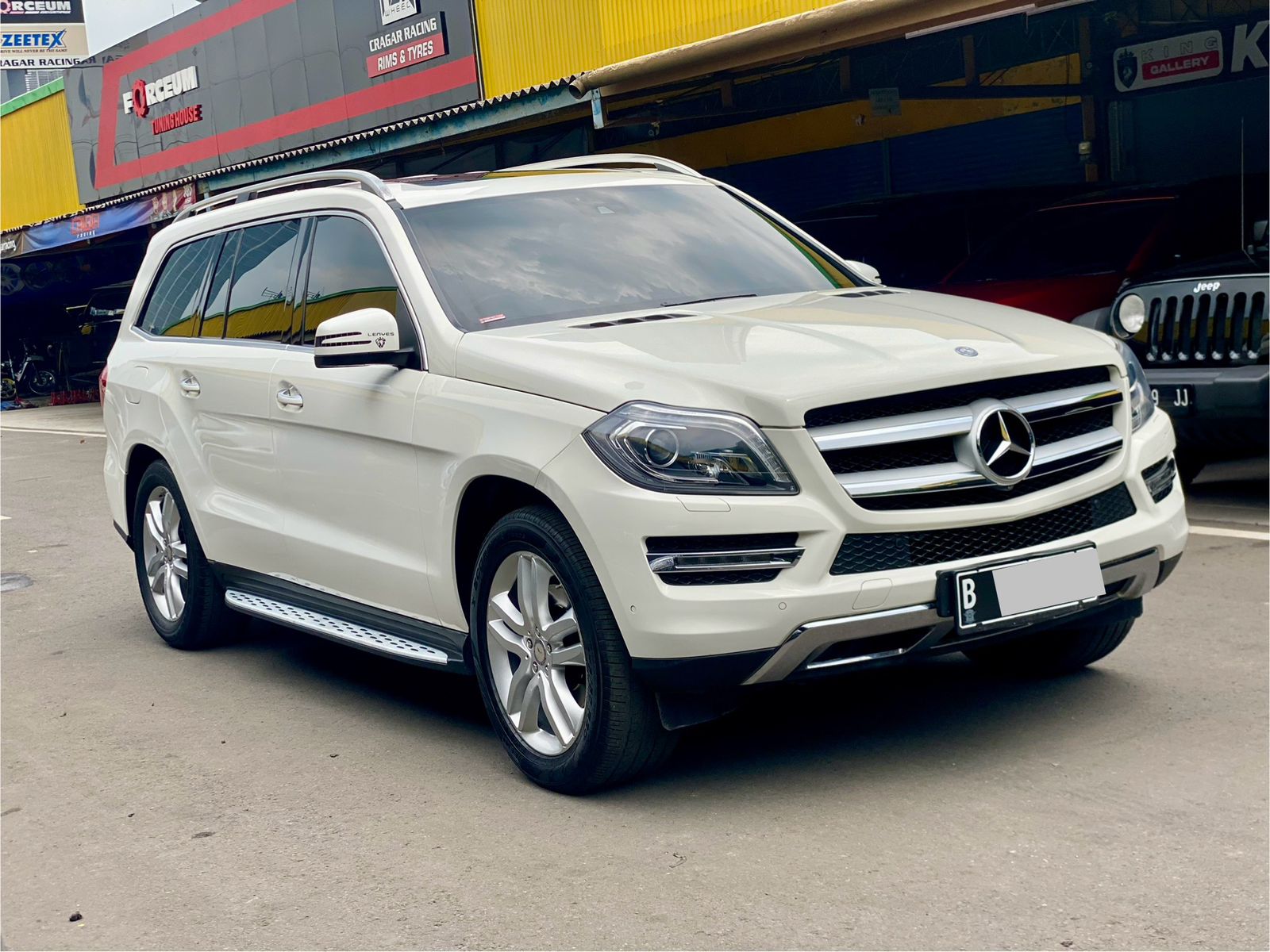 Mercedes-Benz GL 400 2016 Putih 4868144