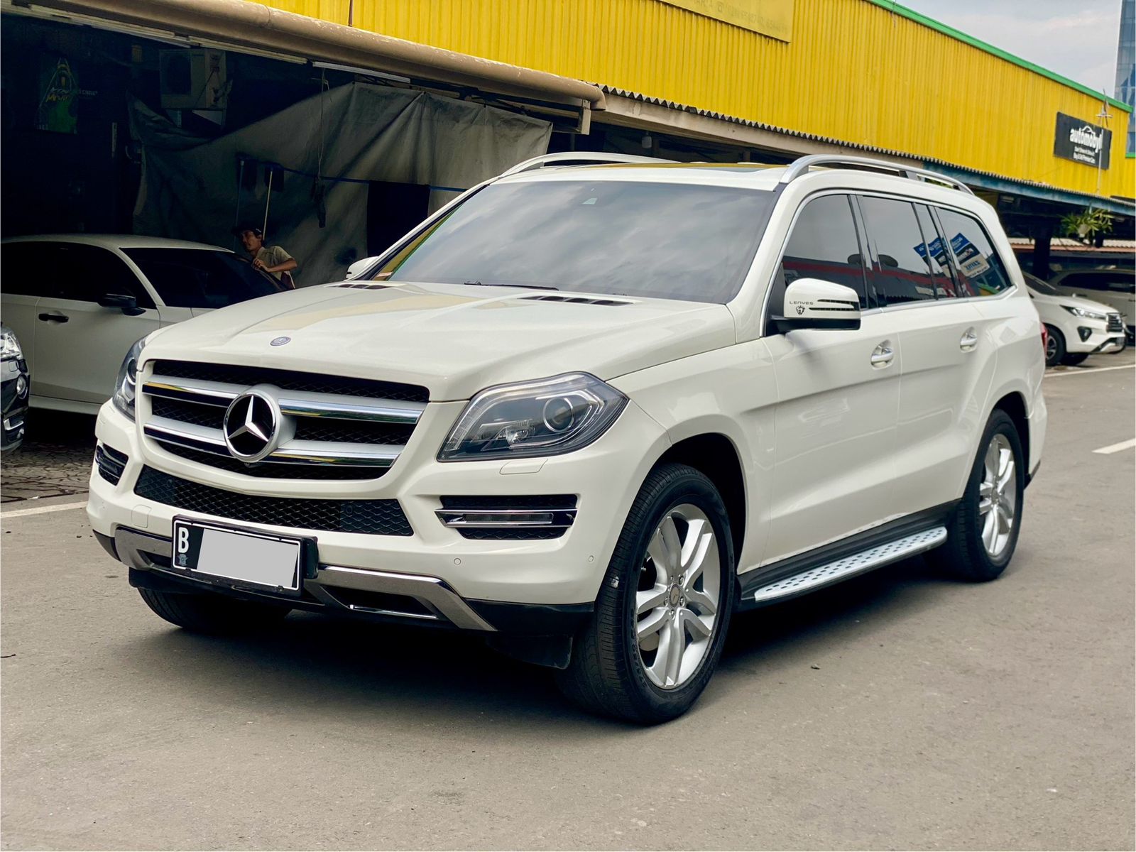 Mercedes-Benz GL 400 2016 Putih 4868144